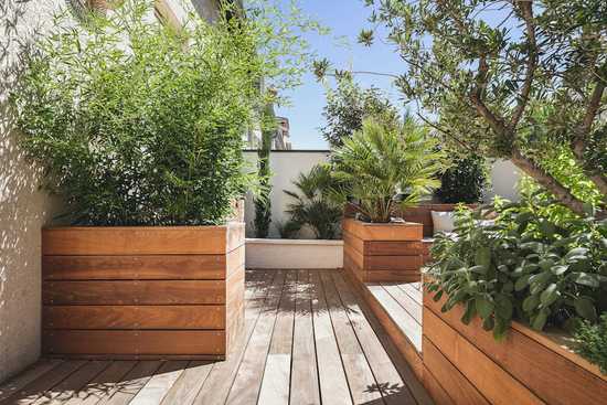 Aménagement paysager d’une terrasse 100% bois